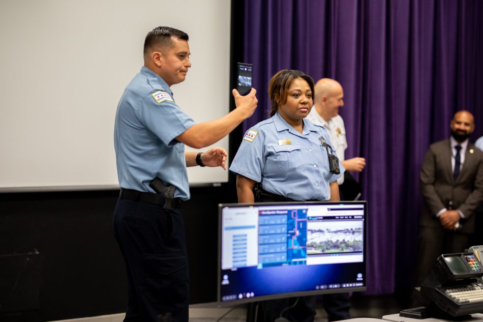 Chicago Police Department Piloting Samsung DeX in Vehicle