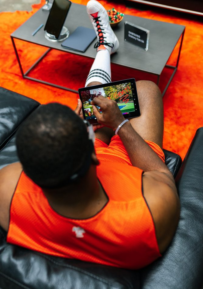 Professional-Football-Player-Turned-Social-Media-Icon Cream E. Biggums ...