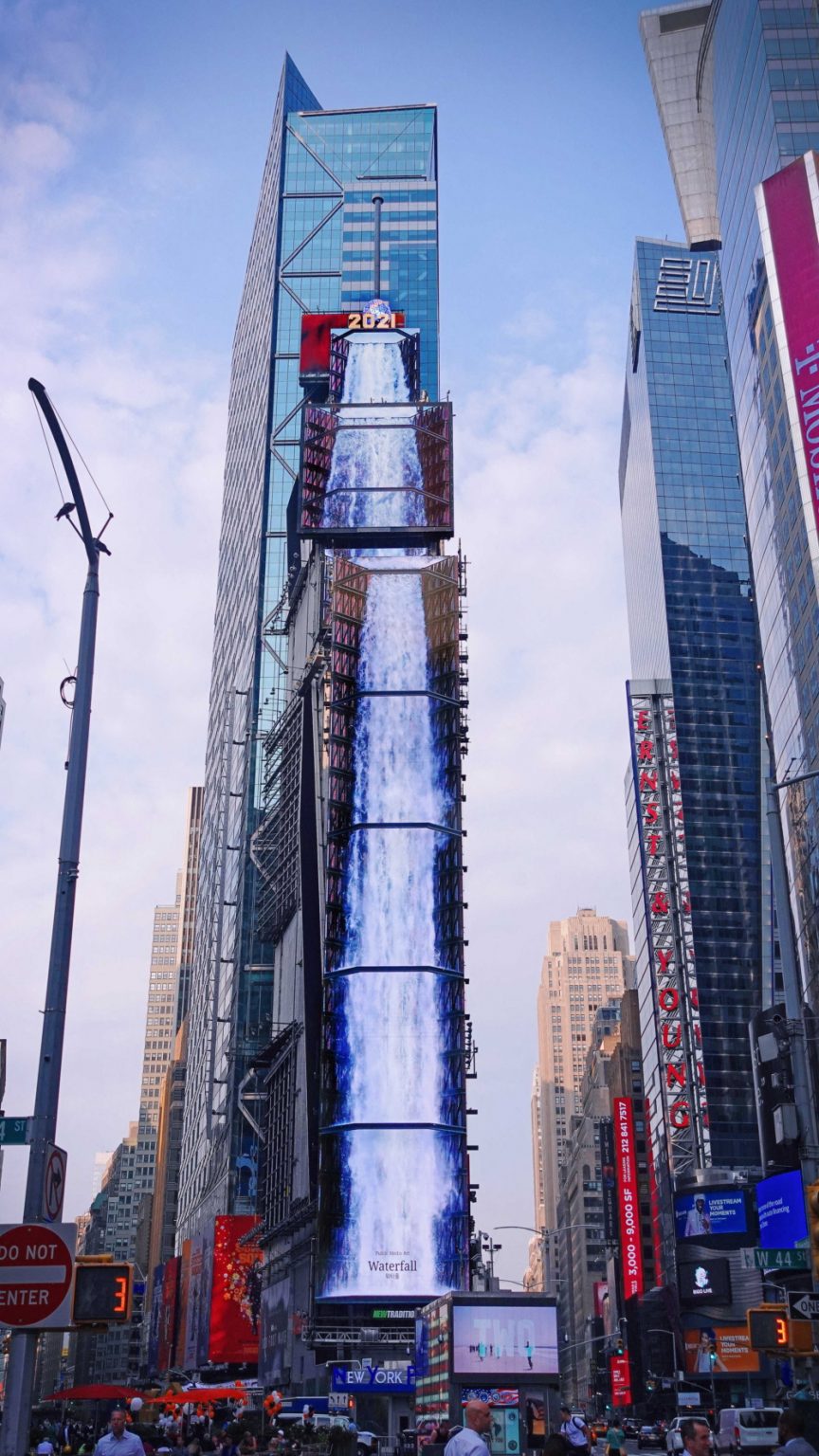 Serenity in the City that Never Sleeps: Samsung Smart LED Signage ...