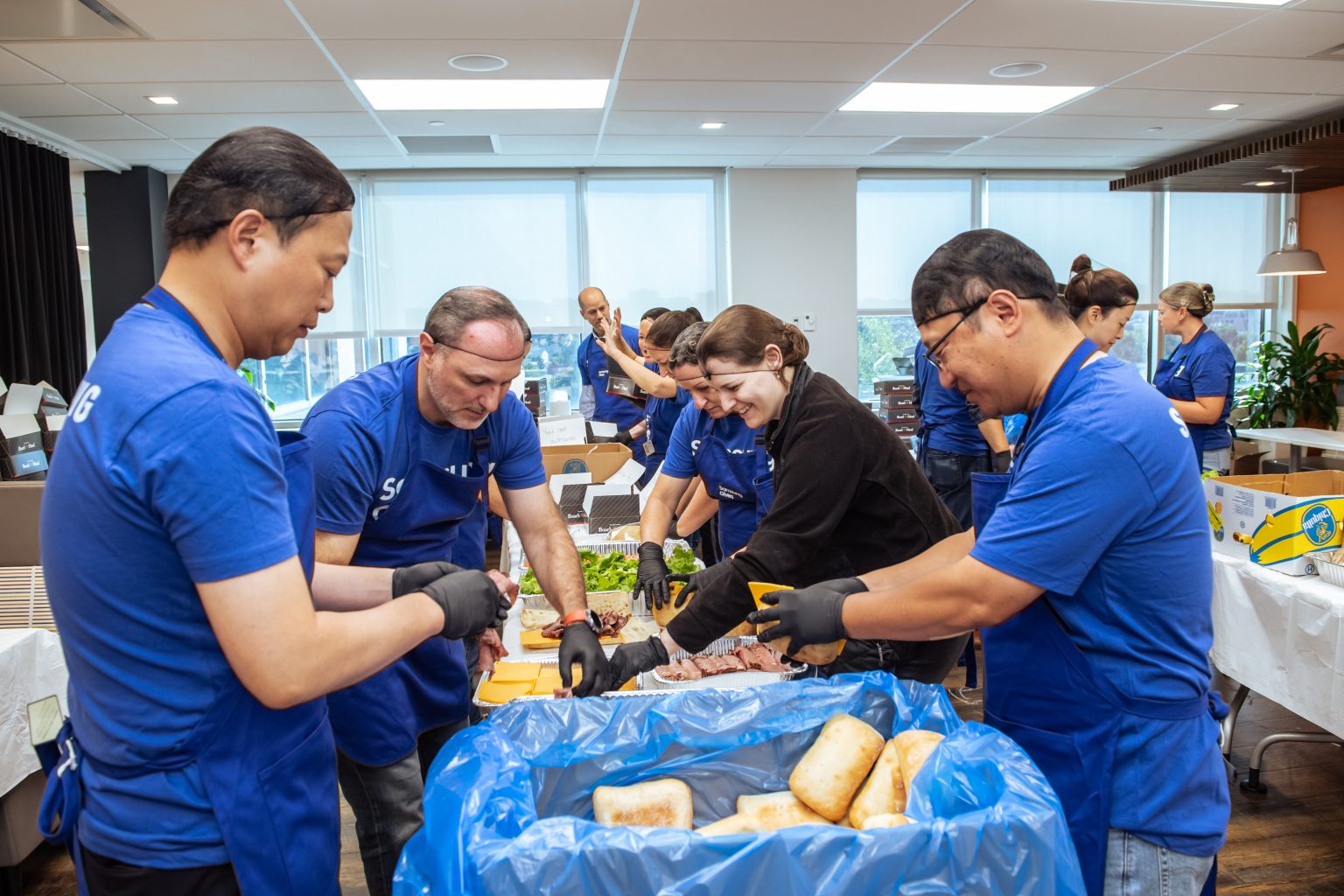 Samsung Employees Serve Communities during Day of Service