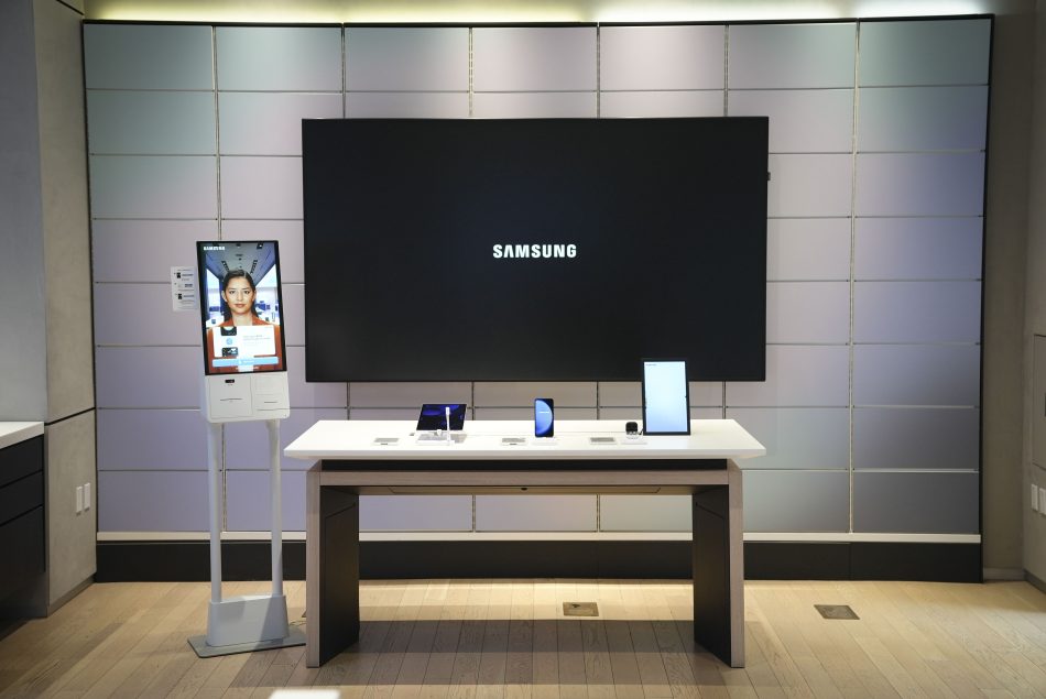 Samsung Showcases the Future of Connected Retail Experiences at NRF 2024