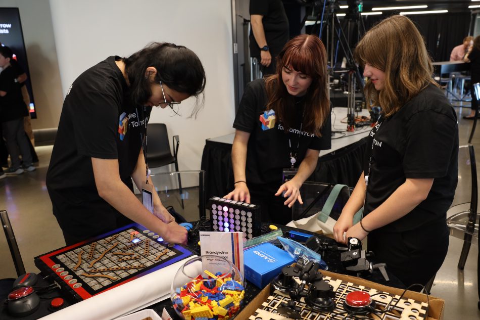 How Businesses Can Help Close the AI Knowledge Gap