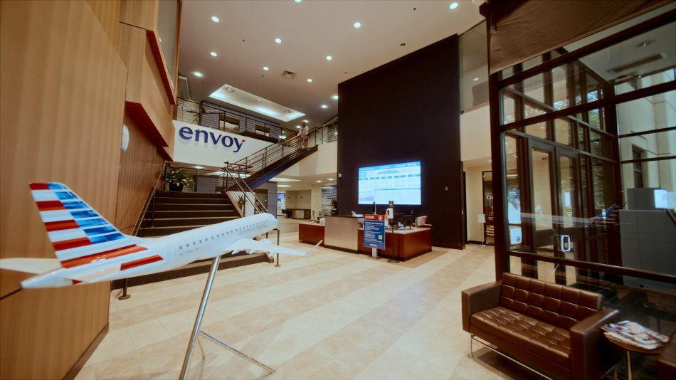 Samsung Displays Elevate the Employee Experience at Envoy Air