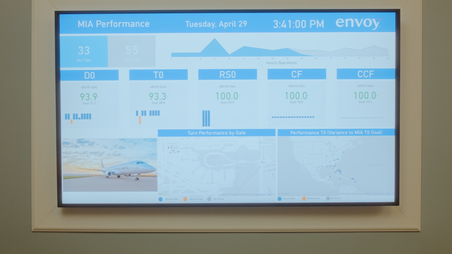 Samsung Displays Elevate the Employee Experience at Envoy Air